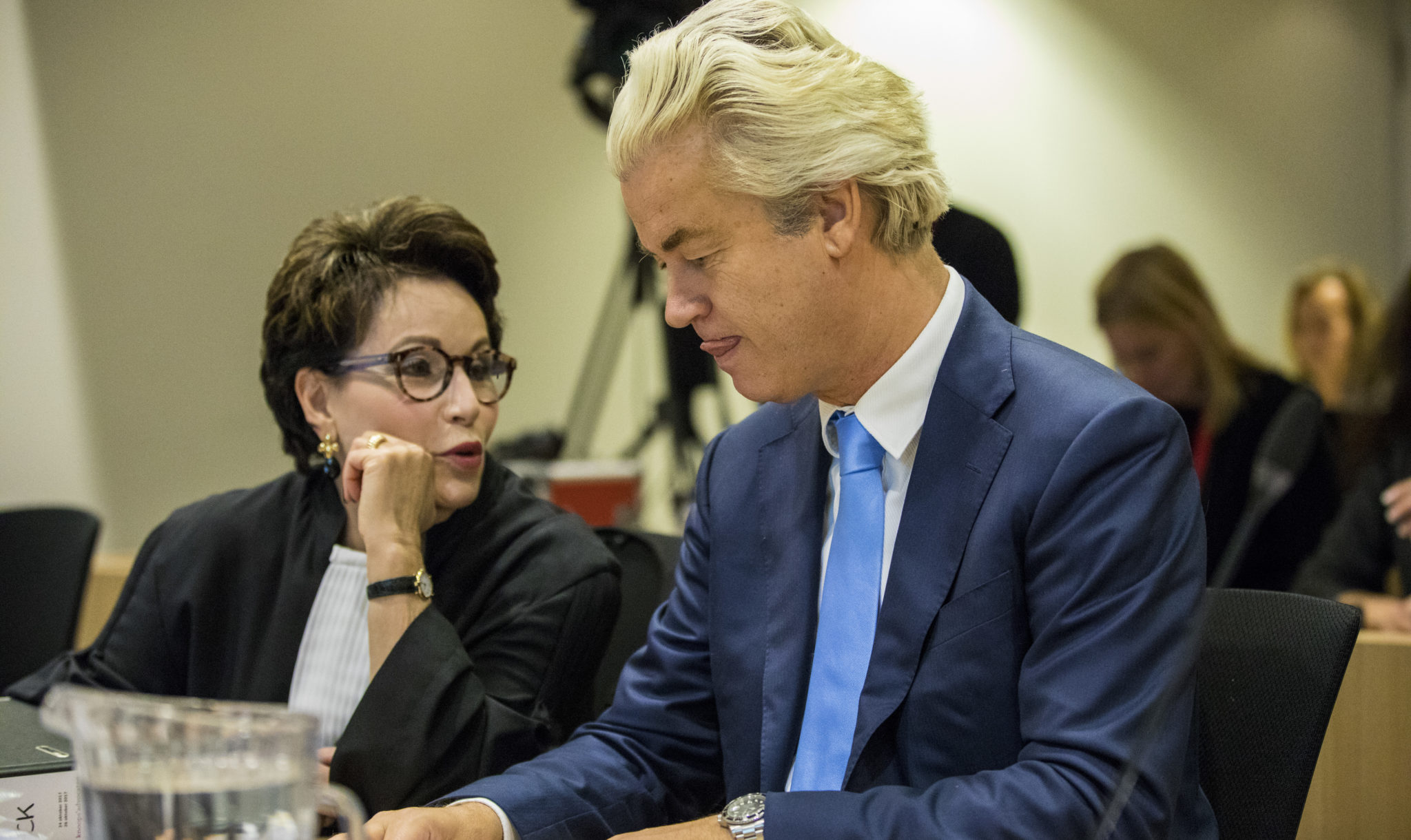 Uitspraak rechtzaak Geert Wilders PVV – Minder, minder, minder – deel 7 « Debat in de Digitale ...