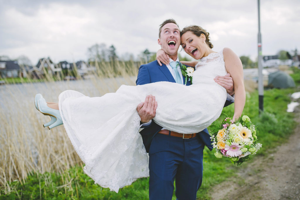 Huwelijk: Michael Bendixen (27) en Marianne Flier (27) - EW