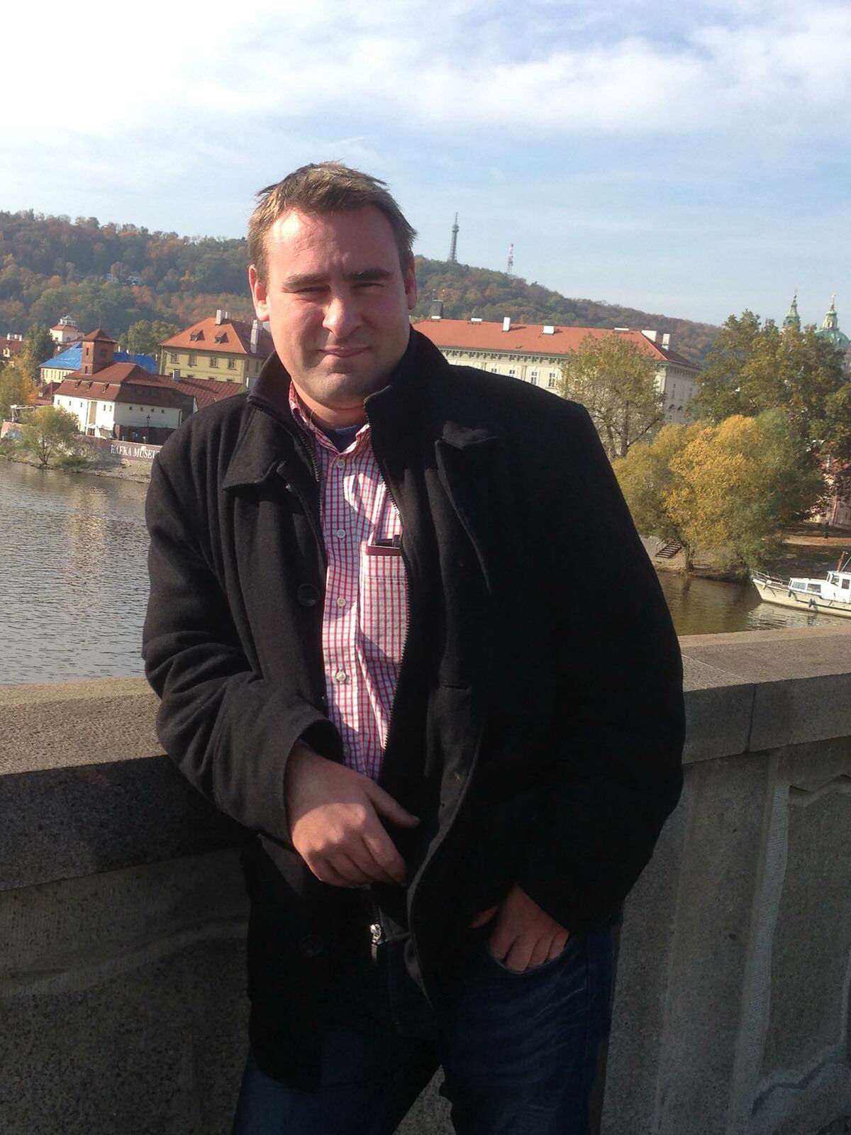 Richard de Mos: 'In Praag waan je je eeuwen terug' - EW