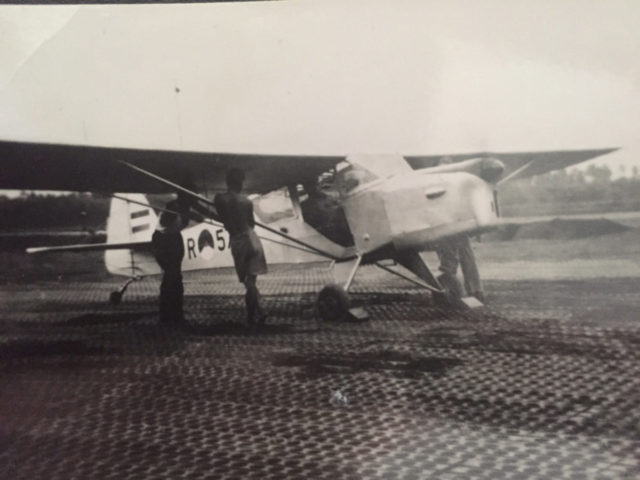 Oud-ambassadeur, vlieger en schrijver Jan Breman overleden