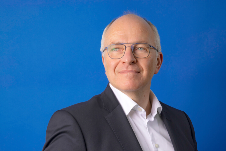 Dennis Schipper: ‘Als het maar moeilijk genoeg is’ - EW