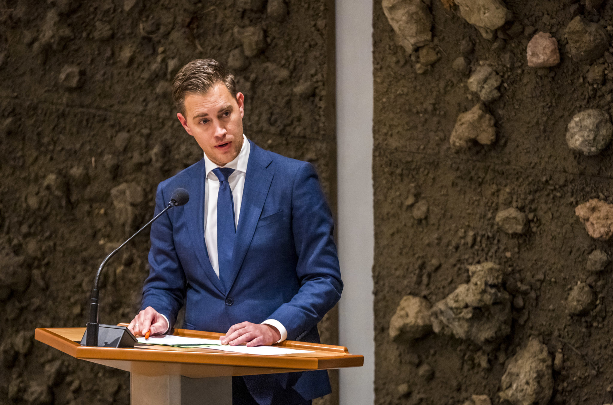 Eelco Heinen (VVD): Bezuinigen toen het moest, investeren nu het kan - EW