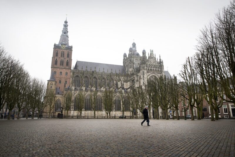 Jubilerende kathedraal: de Sint-Jan in Den Bosch - EW