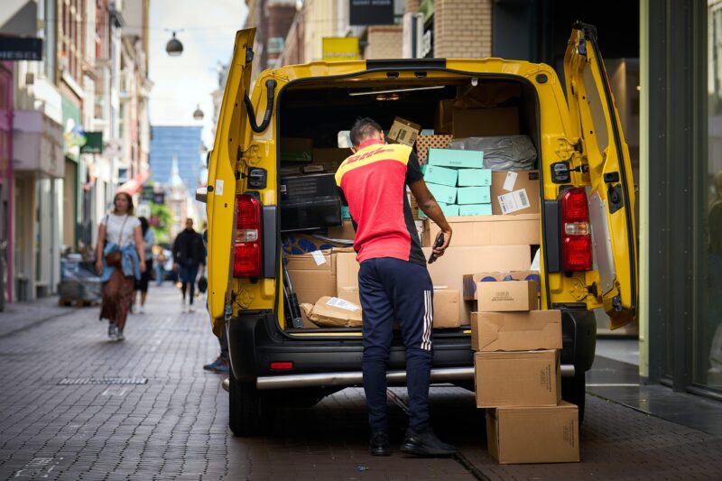 Pleidooi voor een gelijk speelveld voor stenen winkels en webwinkels - EW