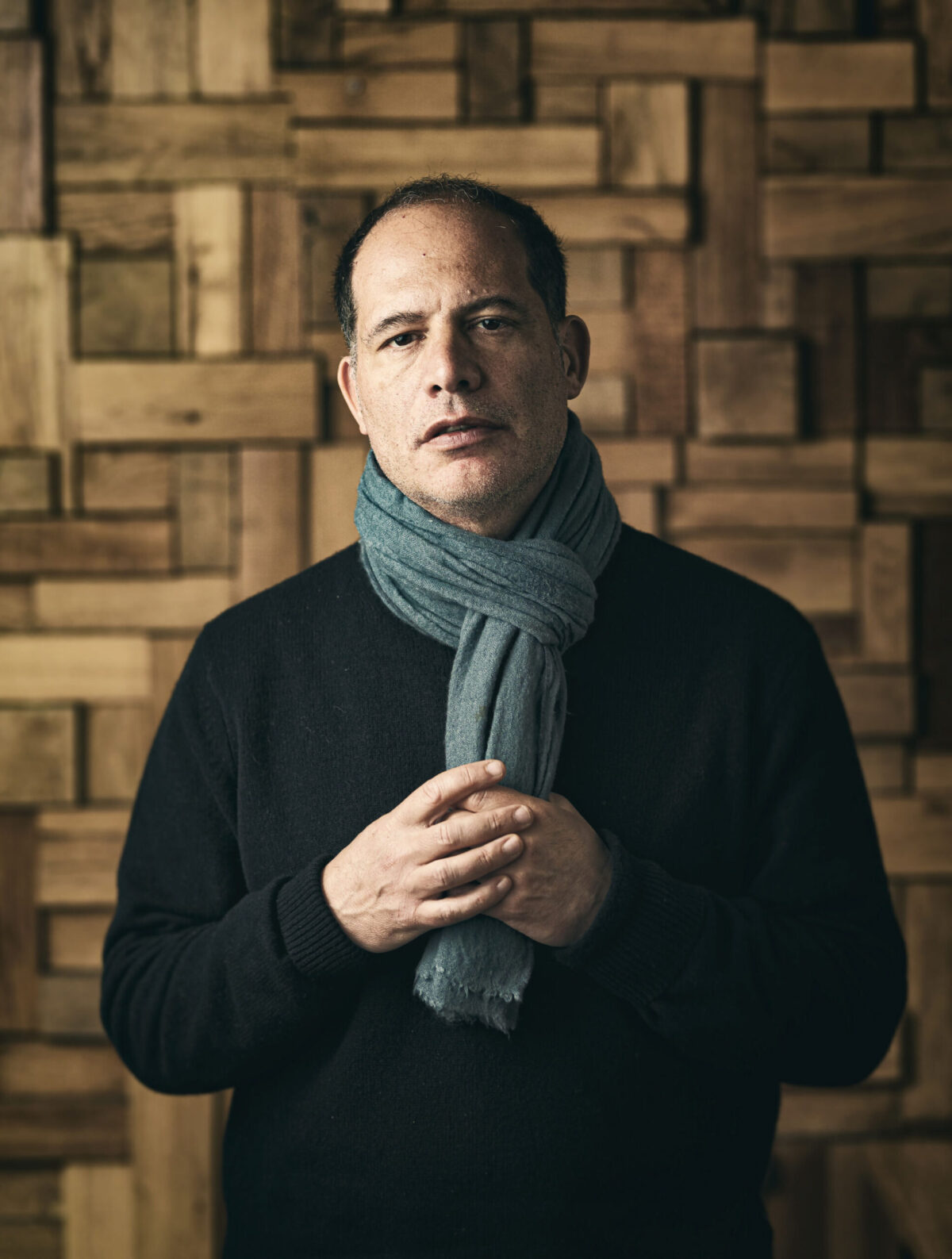 Simon Kuper: ‘Ik krijg de kans om de wereld beter te begrijpen’ - EW