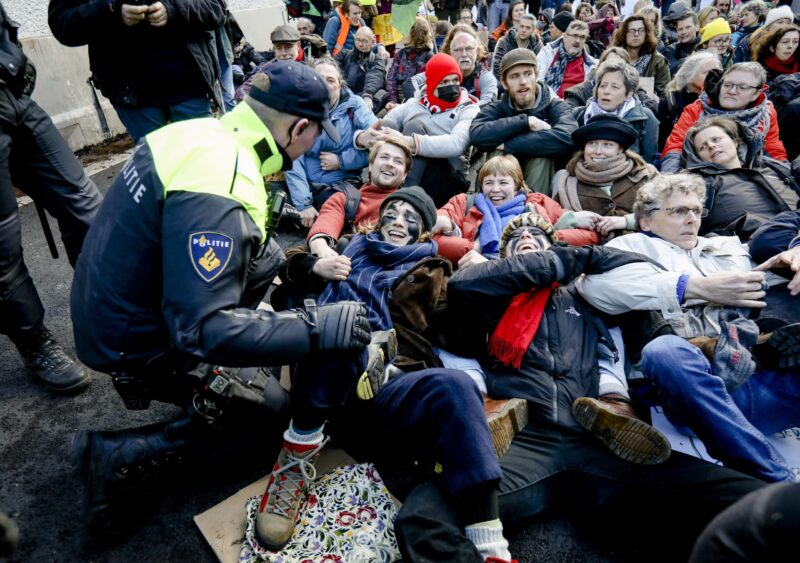 Linkse revolutie van klimaatactivisten is fictie: hun ideologie is al ...