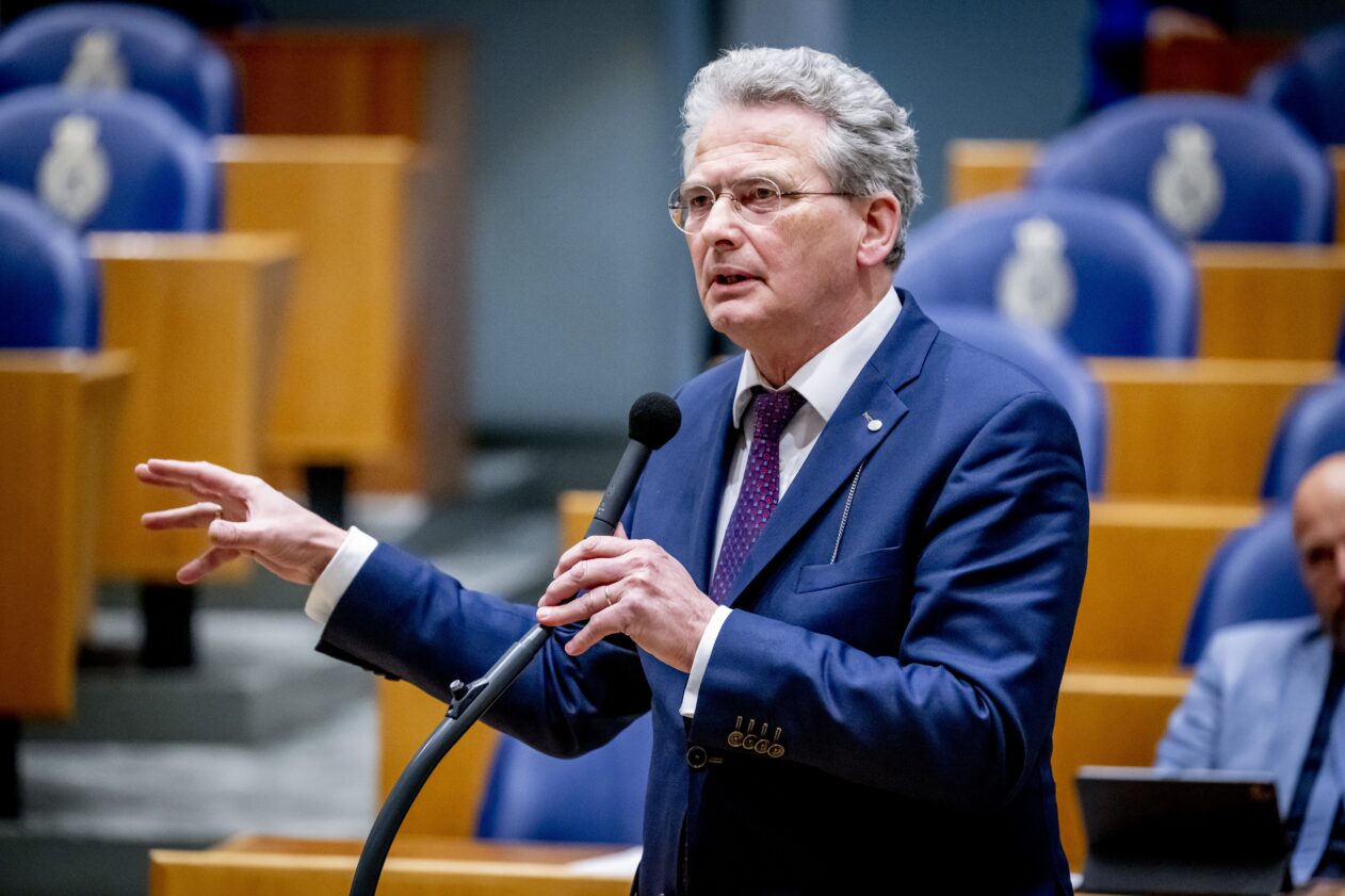 Vertrek uit de politiek: wie gaan er allemaal weg? - EW