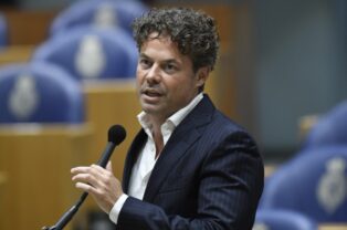 Vertrek uit de politiek: wie gaan er allemaal weg? - EW