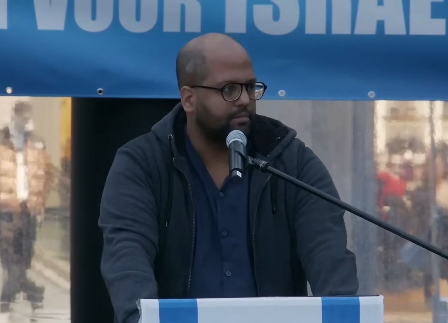 Jason Walters op pro-Israëldemonstratie: kijk niet weg voor genocidaal ...