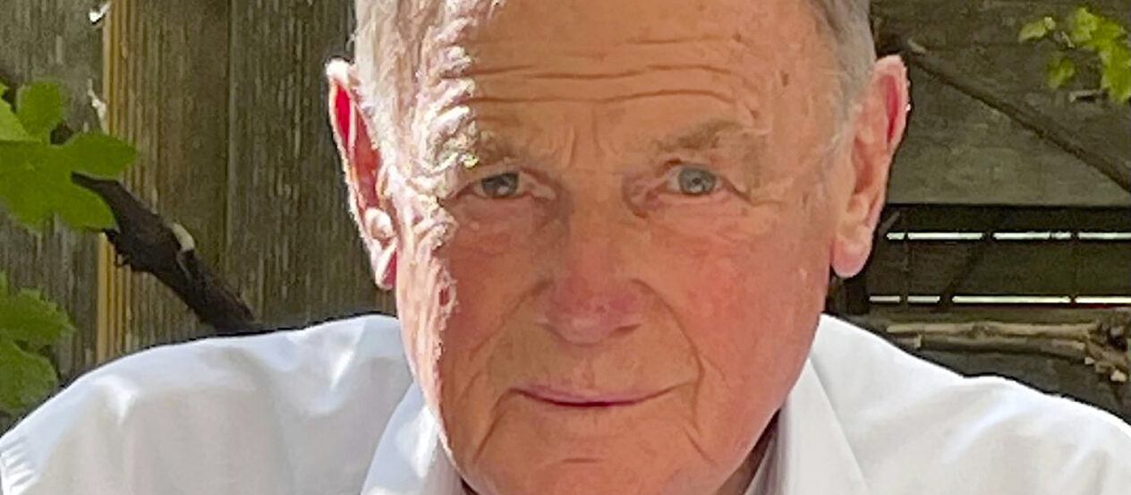 Bert Bommels (1939-2024): Met de pijp in de mond op het grote nieuws af ...