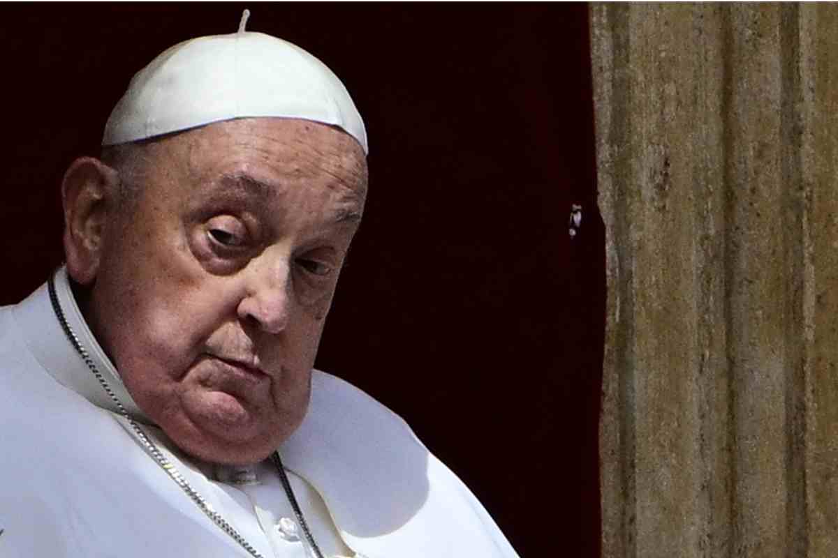 Paus Franciscus (1936 - 2025): een unieke kerkvorst met twee gezichten - EW