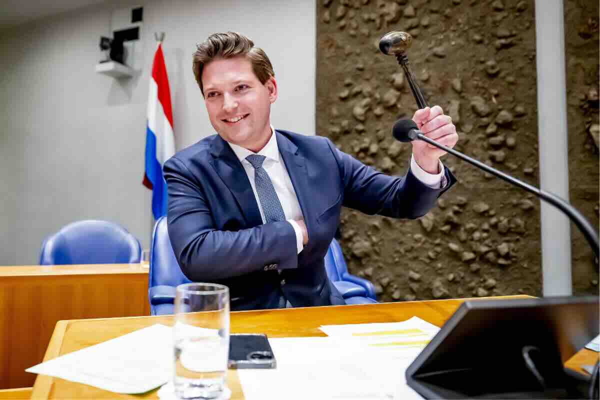 Wat Thom van Campen anders maakt dan iedere Kamervoorzitter voor hem - EW